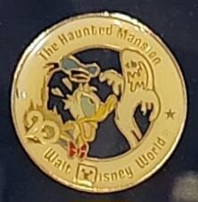 100535 - The Haunted Mansion - Donald Duck and Ghost - Walt Disney ...