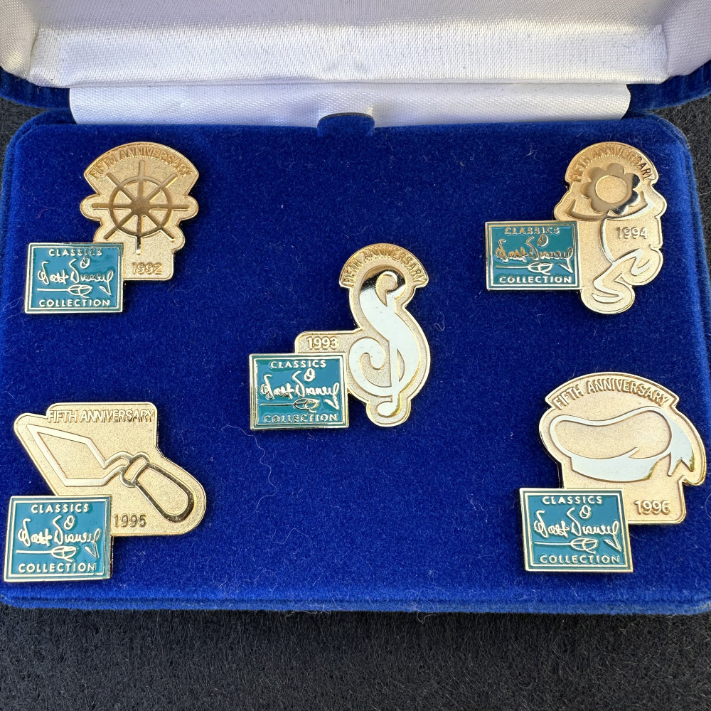 25525 - 5th Anniversary 5-pin boxed set - WDCC 5th Anniversary Set ...