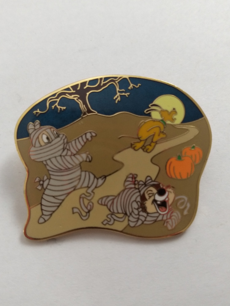 31521 - Chip and Dale as Mummies - Halloween 2006 - Disney Store US ...