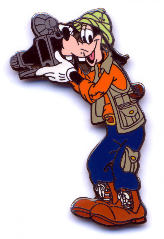 44000 - Photographer Goofy Holding a Camera - Safari Disney Characters ...