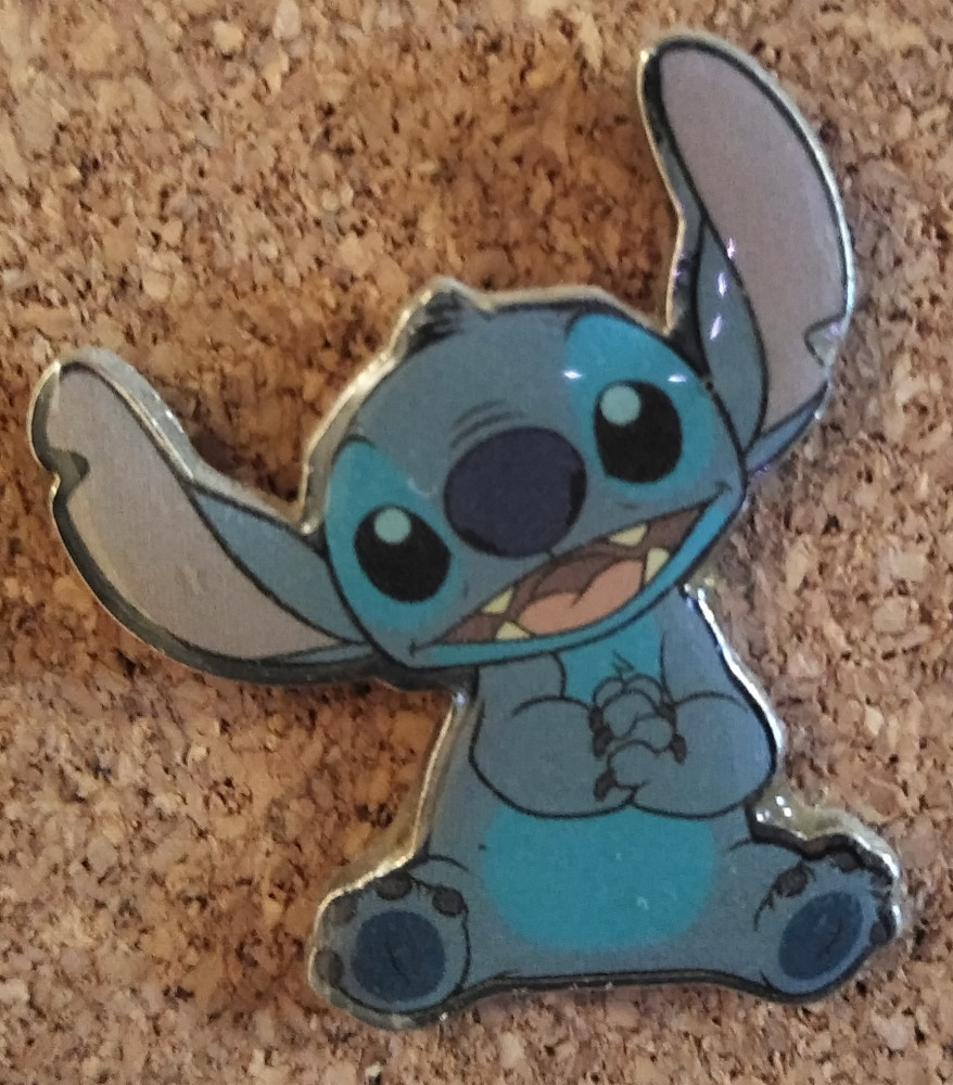45275 - Sitting Stitch (LFLY) - Lilo & Stitch - Loungefly Disney Pin