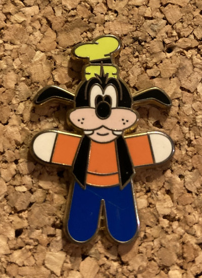 48335 - Goofy small with arms out - Unknown Series - Disneyland Resort ...