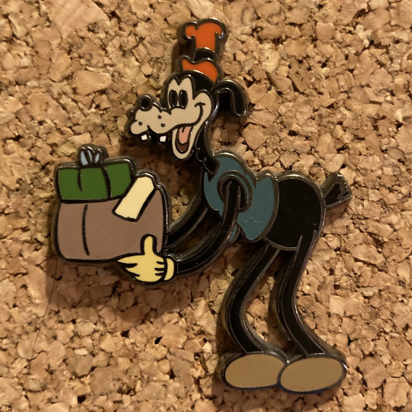 48341 - Set #6 - Dippy the Goof - 2003 Advent Calendar - Disney Store ...