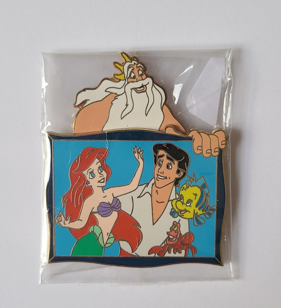 King Triton with Ariel, Eric, Flounder, and Sebastian - Father's Day ...