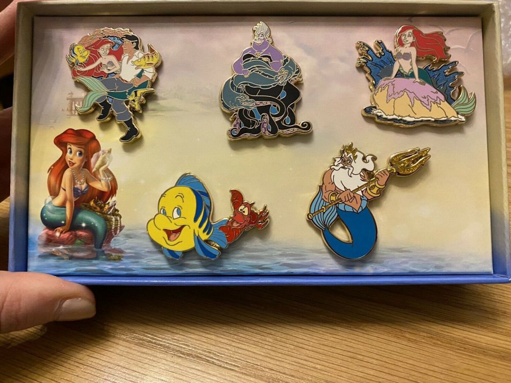 20404 - 5 Pin Set - Europe Little Mermaid Box Set - Disney Store UK ...