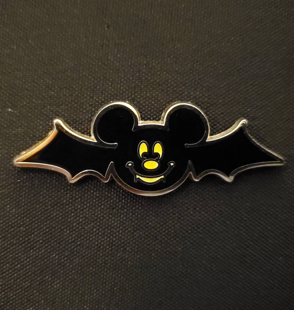 53585 - Mickey Mouse - Vampire Bat - Halloween 2007