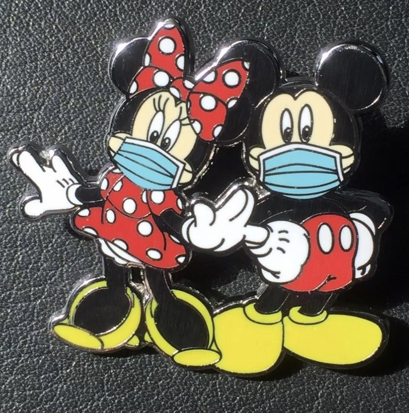 54710 - Mickey and Minnie wearing masks - Bootleg