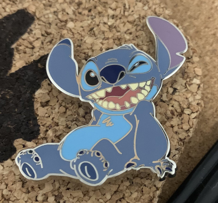 55206 - Stitch lanyard medal and pin - just pin - Lilo & Stitch ...