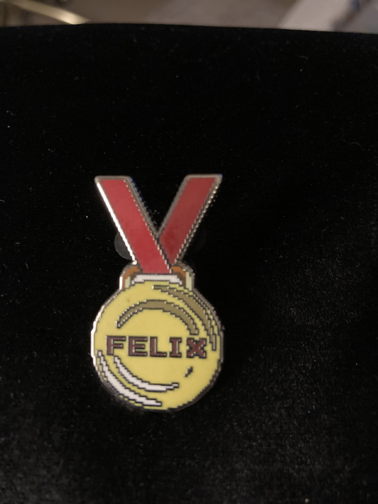 55681 - 8-Bit Medal - Wreck It Ralph 8-Bit - Loungefly Disney Pin