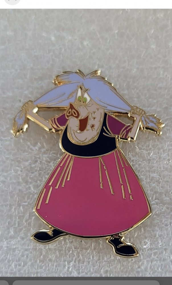 56384 - Pig Head Madam Mim - Fantasy Pin Series - Fantasy Unlicensed ...