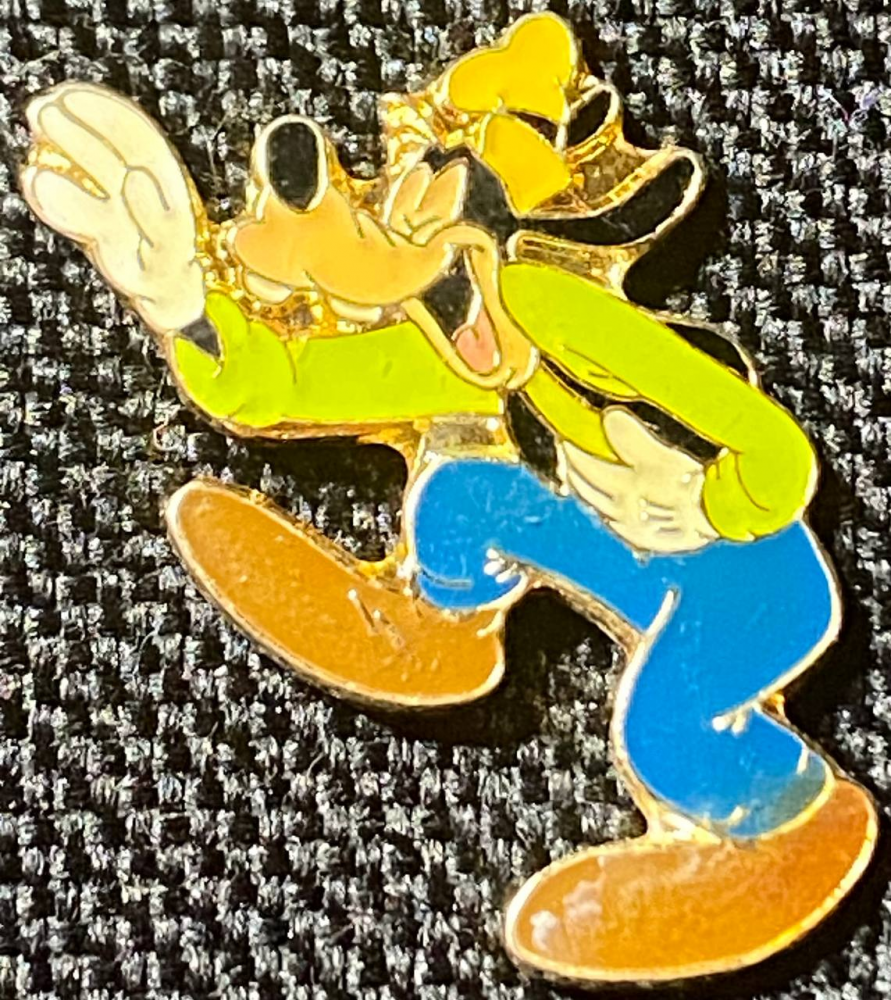 57720 - Goofy Laughing - Goofy - Misc - Disney Licensed Disney Pin
