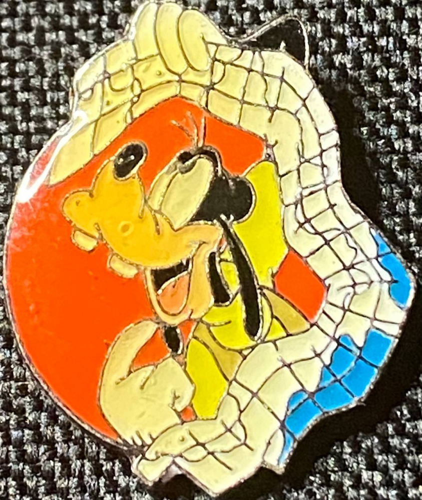 57724 - Goofy Reading a Map - A Goofy Movie - Misc - Disney Licensed ...