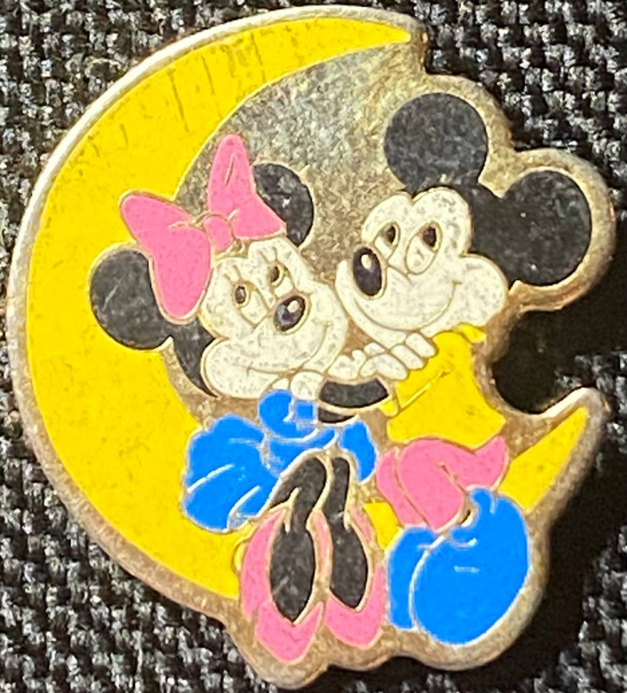 57833 - Mickey and Minnie Sitting on the Moon #3 - Mickey and Minnie