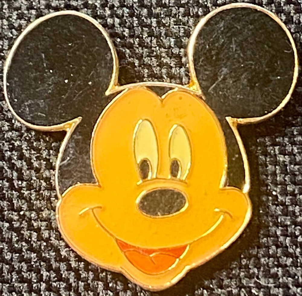 57879 - Mickey head - Mickey Mouse - Disney Store US Disney Pin