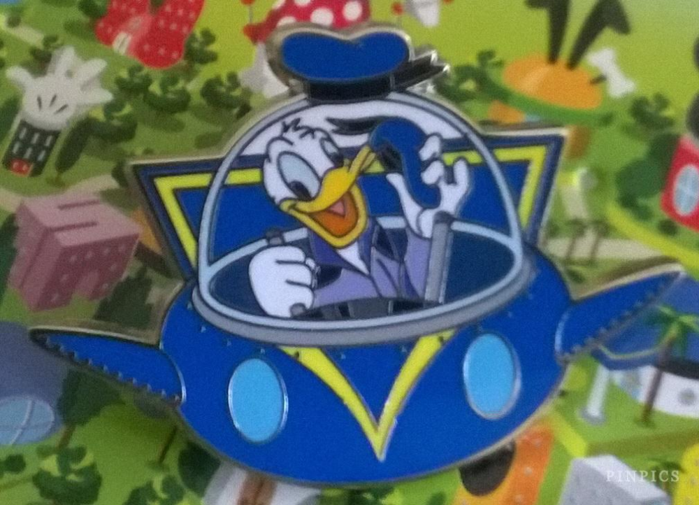 57975 - Donald Duck - Characters Flying UFOs - Hong Kong Disneyland ...