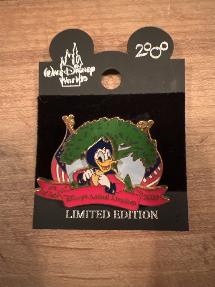 58394 - Animal Kingdom — Colonial Donald - 4th of July/Independence Day ...