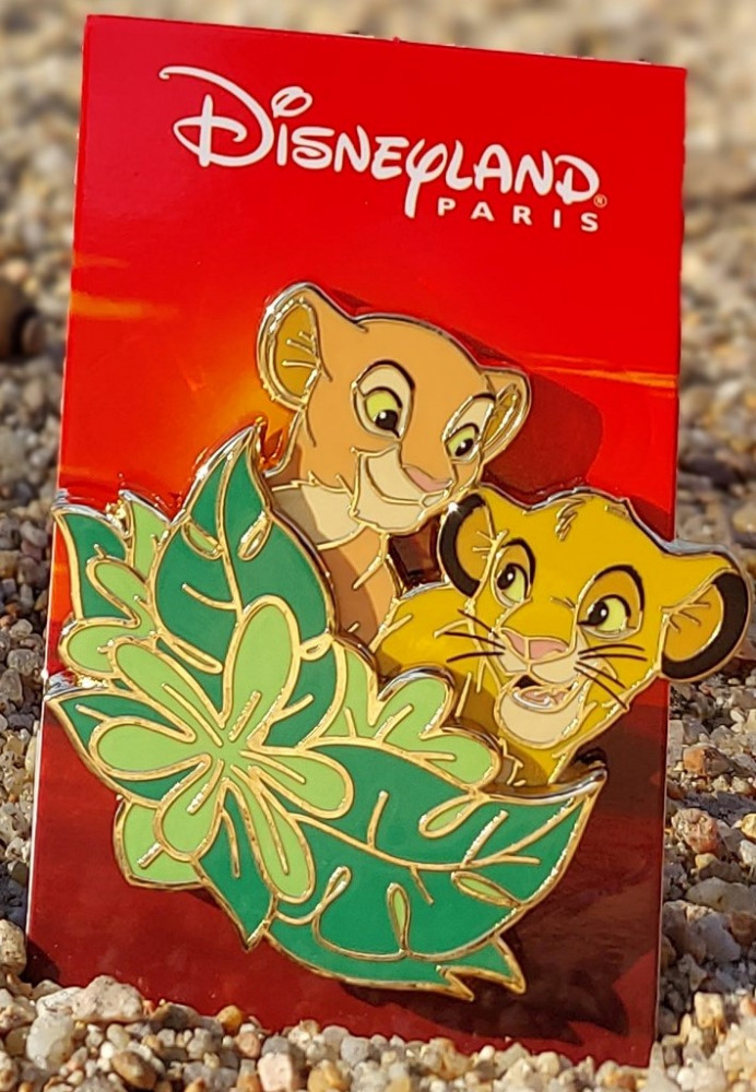 59411 - Young Simba and Nala with Leaves - The Lion King Movie Scenes ...