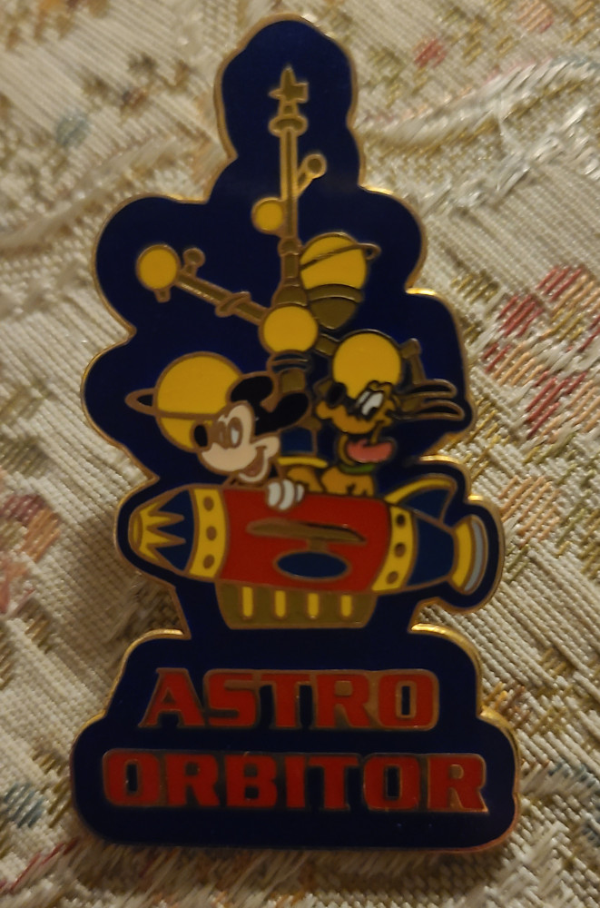 60430 - Mickey and Pluto on Astro Orbitor - Disneyland Attractions ...
