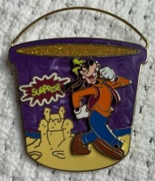 61393 - Goofy - Surprise - Beach Bucket 2006 - Walt Disney World Disney Pin