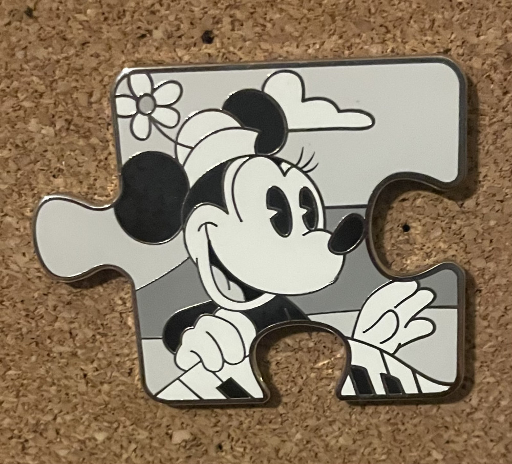 61571 - Minnie - Character Connection Mystery Puzzle Mickey and Friends ...