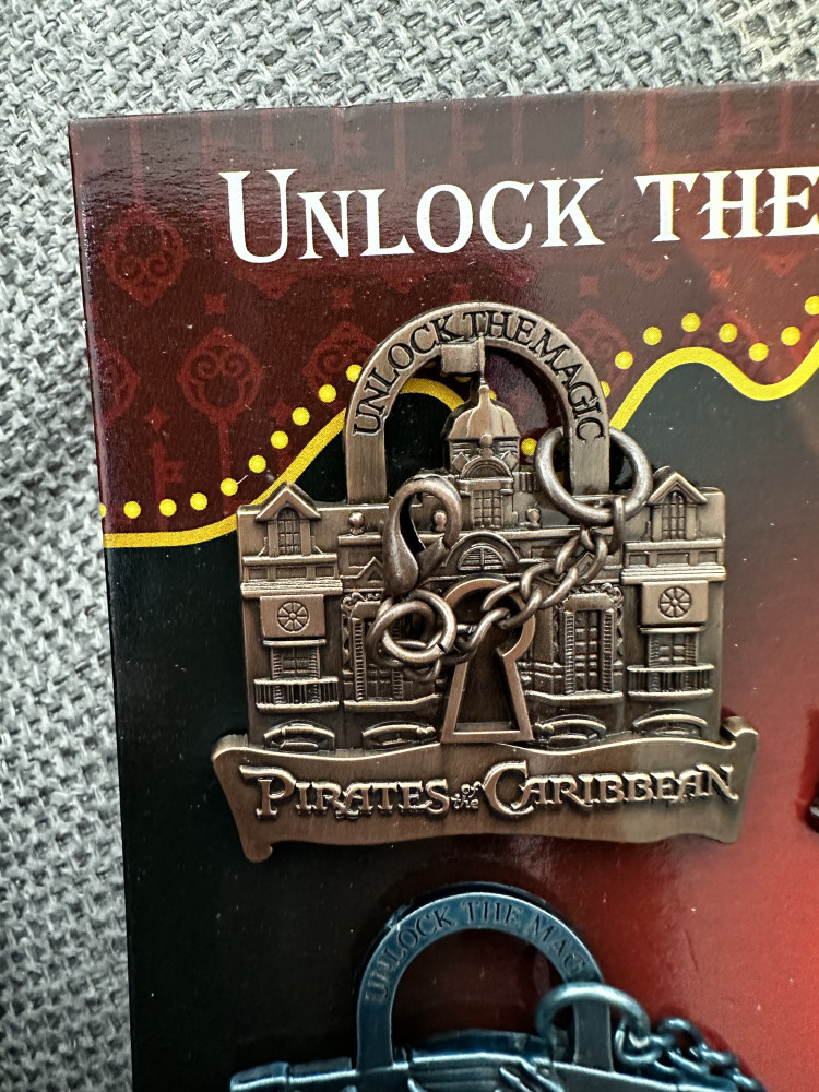 65517 - Pirates of the Caribbean Lock - Unlock the magic - Disneyland ...