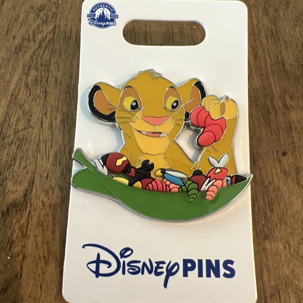 67825 - Cub Simba Eating Free-D Grubs - The Lion King