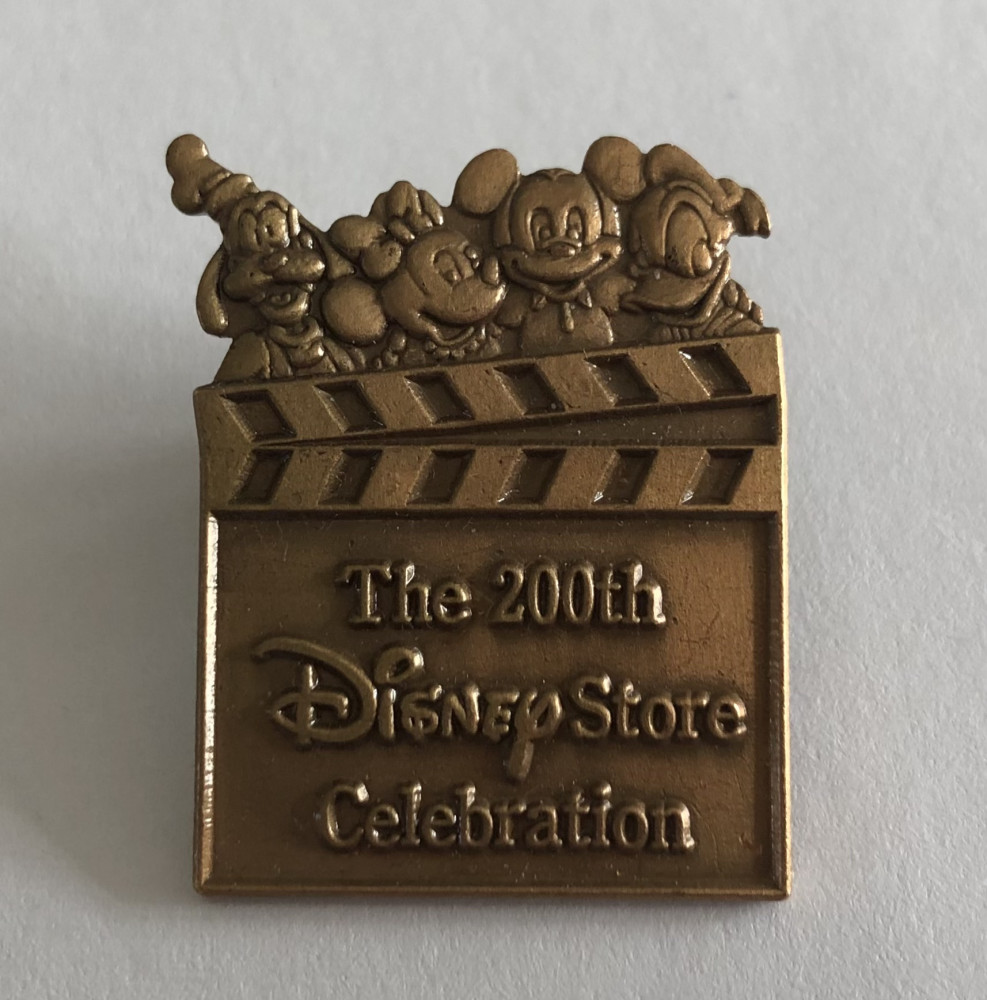 70605 - 200th Disney Store Celebration - Goofy Mickey Minnie Donald ...