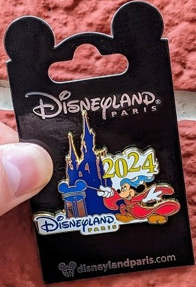 71692 - Sorcerer Mickey, Castle, and Earffel Tower - 2024 Dated Year ...