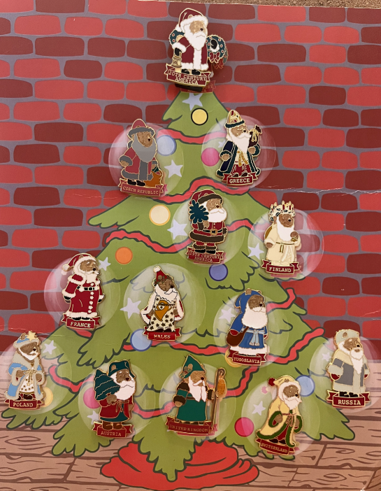 71927 - Winnie the Pooh as Santa from Around the World Complete Set and ...