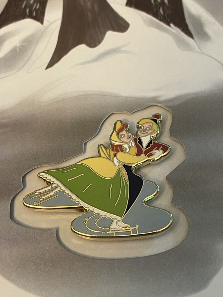 73496 - Once Upon a Wintertime Joe and Jenny Skating - The Walt Disney ...