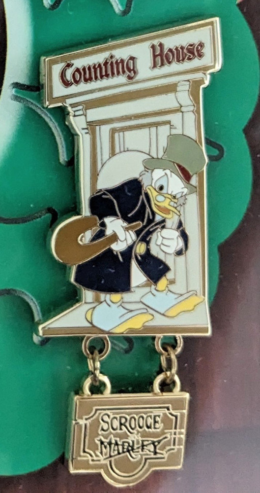 76143 - Scrooge as Ebenezer Scrooge - Mickey's Christmas Carol Framed Set