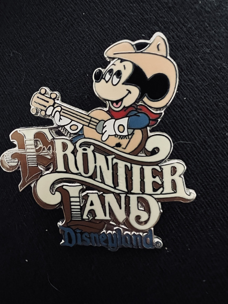 76188 - Mickey Mouse Frontier Land - Characters and Logos Land Series ...
