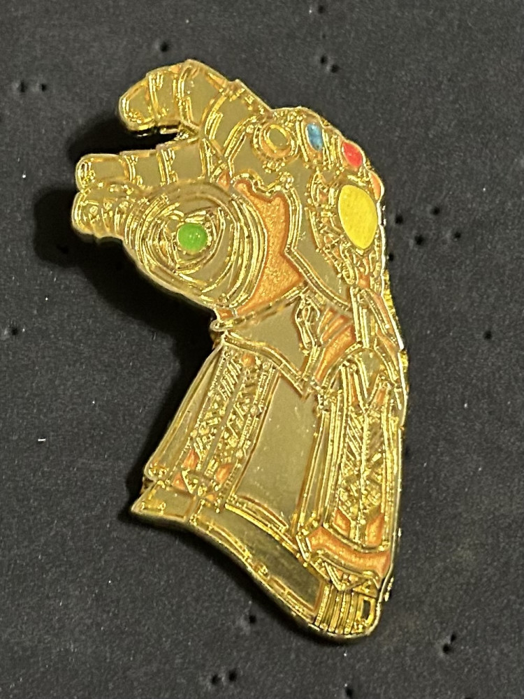 76550 - Thanos Infinity Gauntlet - Avengers Endgame Gauntlet Set ...