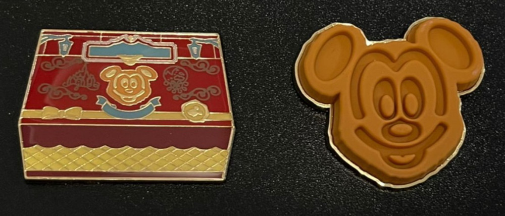 77090 - Mickey Waffles - Full Set - Tokyo Disney Snack Pin Sets ...
