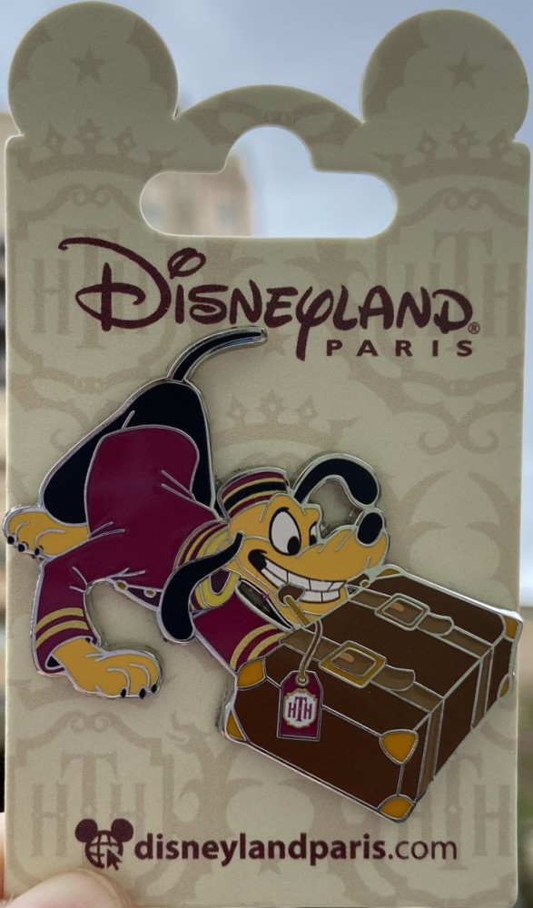 77566 - Bellhop Pluto hauling luggage - Characters in Tower of Terror ...