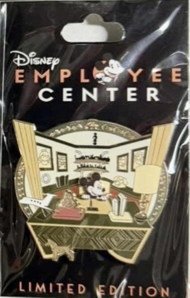 77633 - Walt’s Office - Mickey - A Day at the Disney Studio Lot ...