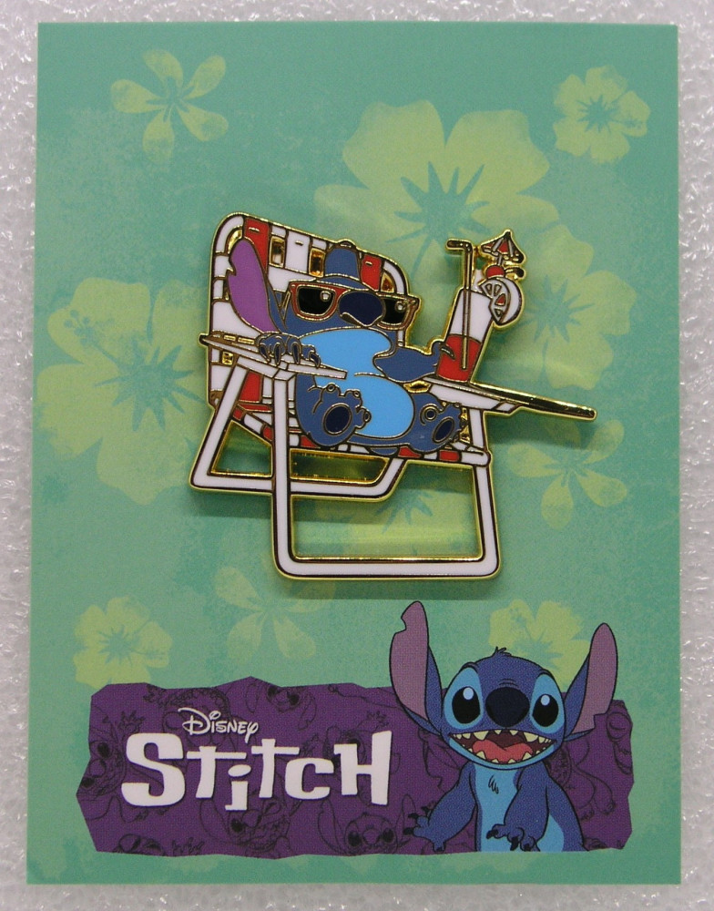 79087 - Stitch Sitting on Beach Chair - Holding Cold Drink - Wearing ...