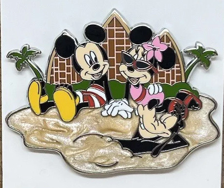 79942 - Minnie, Mickey and Goofy on Hawaii Beach - Aulani Resort & Spa ...