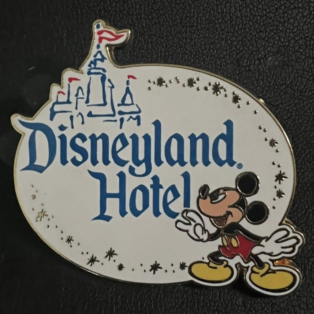 82116 - Mickey and Blue Logo - Disneyland Hotel - Disneyland Resort ...