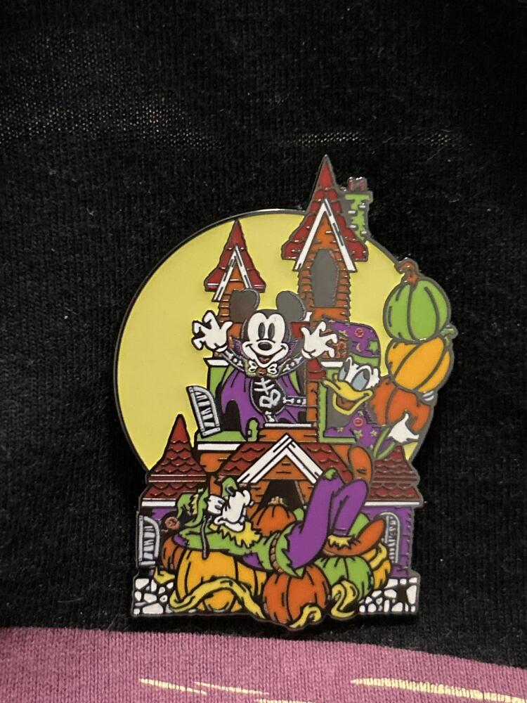 83365 - Mickey, Donald, and Goofy in Haunted House - Halloween 2024 ...