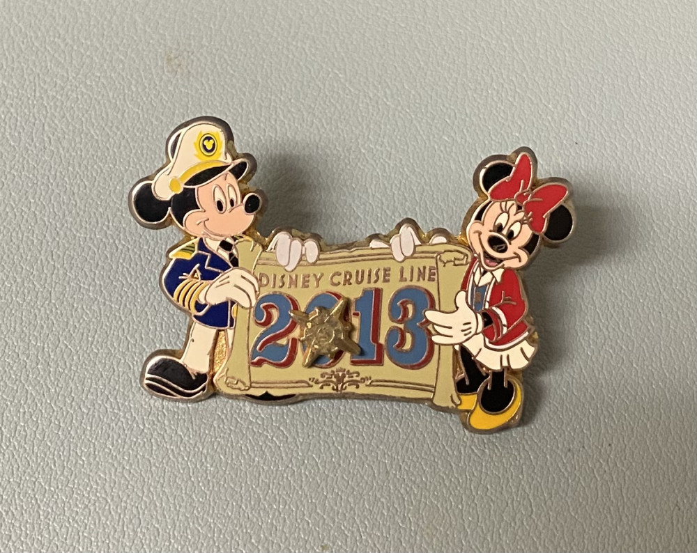 84488 - Mickey and Minnie - Scroll - Mickey and Minnie Scroll 2013 ...