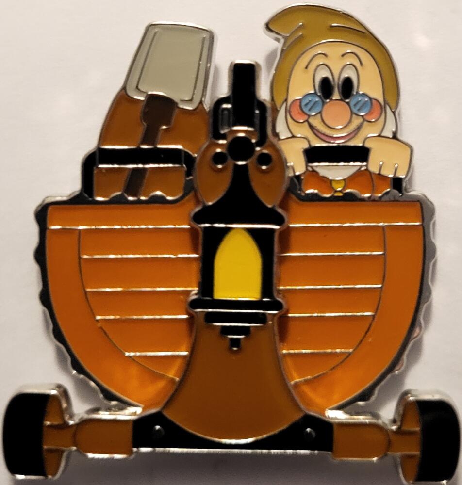 85967 - Doc - Seven Dwarfs Mine Train - Shanghai Disney Resort Disney Pin
