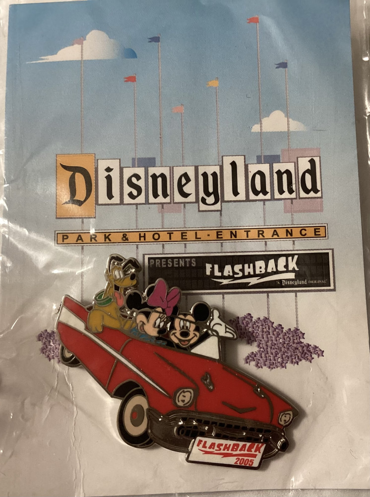 87223 - Mickey Minnie and Pluto. Red Car Flashback 2005 - Flash Back ...