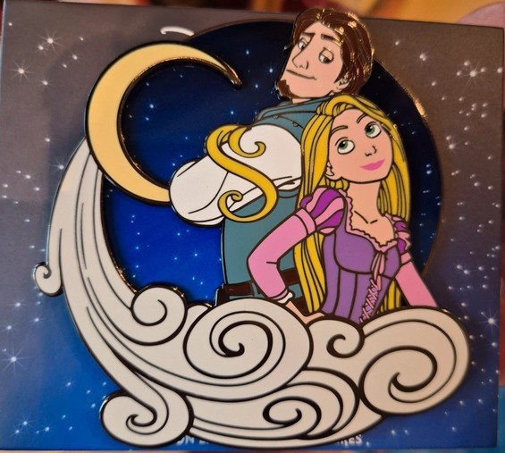 87801 - Rapunzel & Flynn - Moon & Swirl Couple Portrait - Disneyland ...