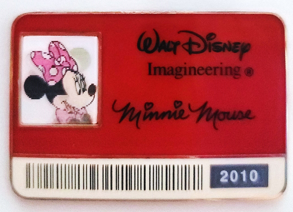 87935 - Minnie Mouse - 2010 Lenticular Cast I.D. Badge - Walt Disney ...