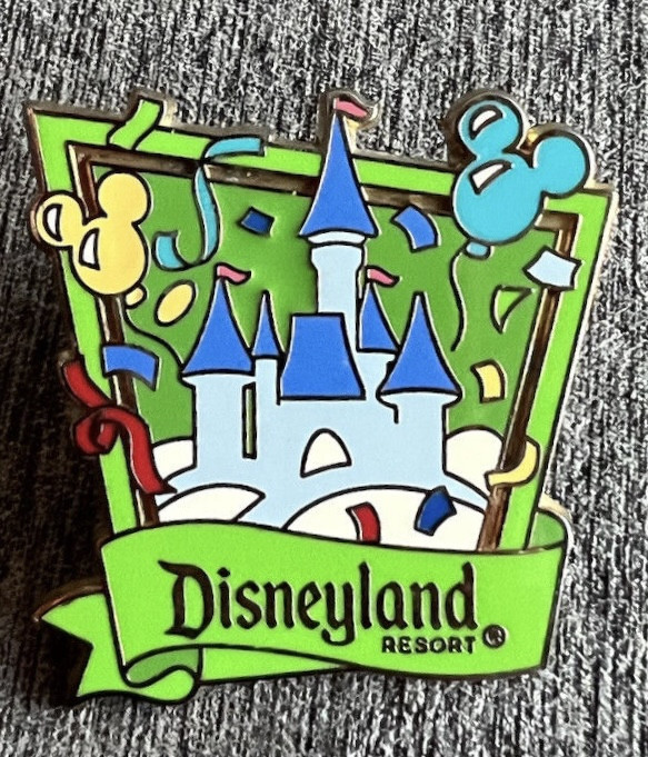 89582 - Green Banner - Disneyland Resort - WDTC/Costco/AAA Series ...