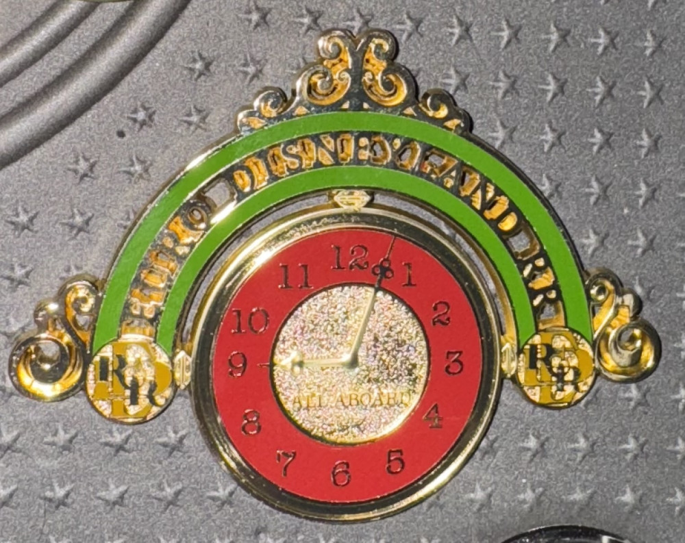 90208 - Station Clock - Euro Disneyland railroad - Disneyland Resort ...