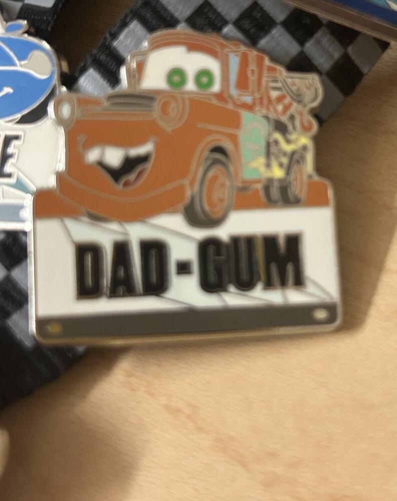 91246 - Mater DAD-GUM - Pixar Cars Lanyard Booster