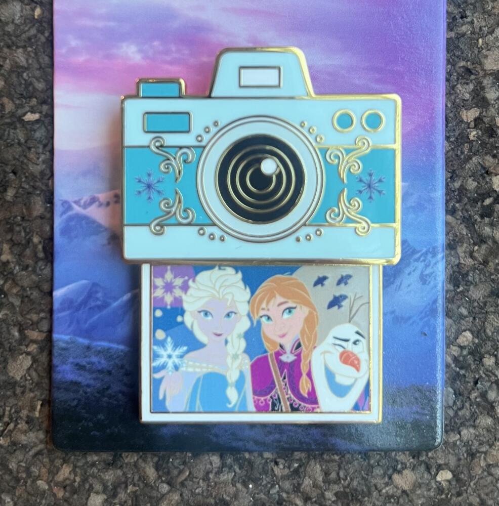 91527 - Anna, Elsa and Olaf Camera (Slider) - Boxlunch - Instant Camera ...