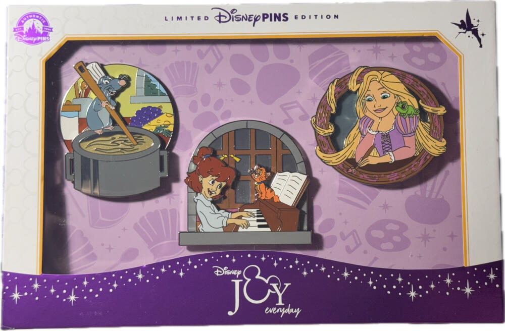 91564 - Remy, Jenny and Oliver, and Rapunzel and Pascal - D23 Expo 2024 ...